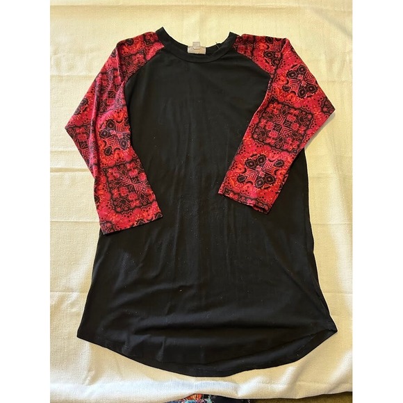 LuLaRoe | Tops | Lularoe 34 Sleeve Shirt Womens Small | Poshmark